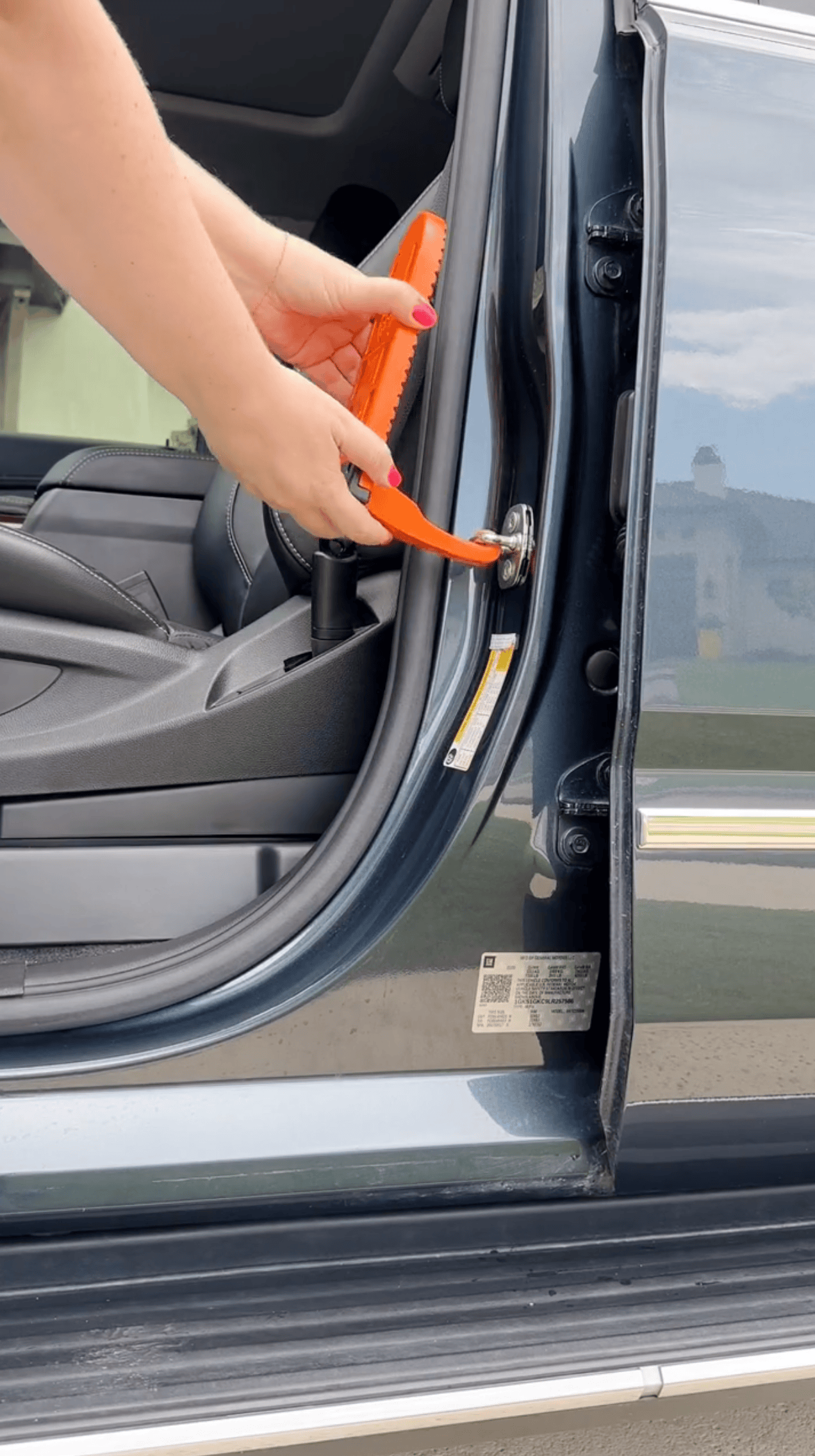 Why This Vehicle Door Step Is a Road Trip Essential - The Bargain Sisters®