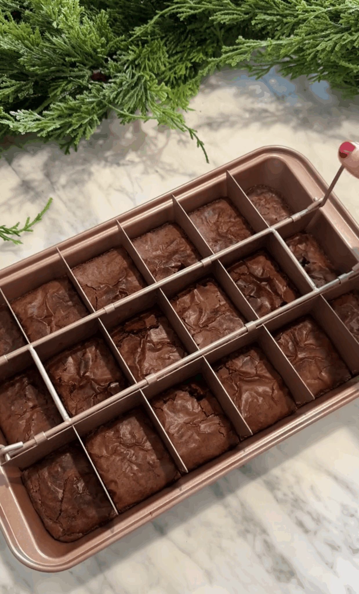The Brownie Pan That Guarantees Perfect Edges Every Time - The Bargain ...