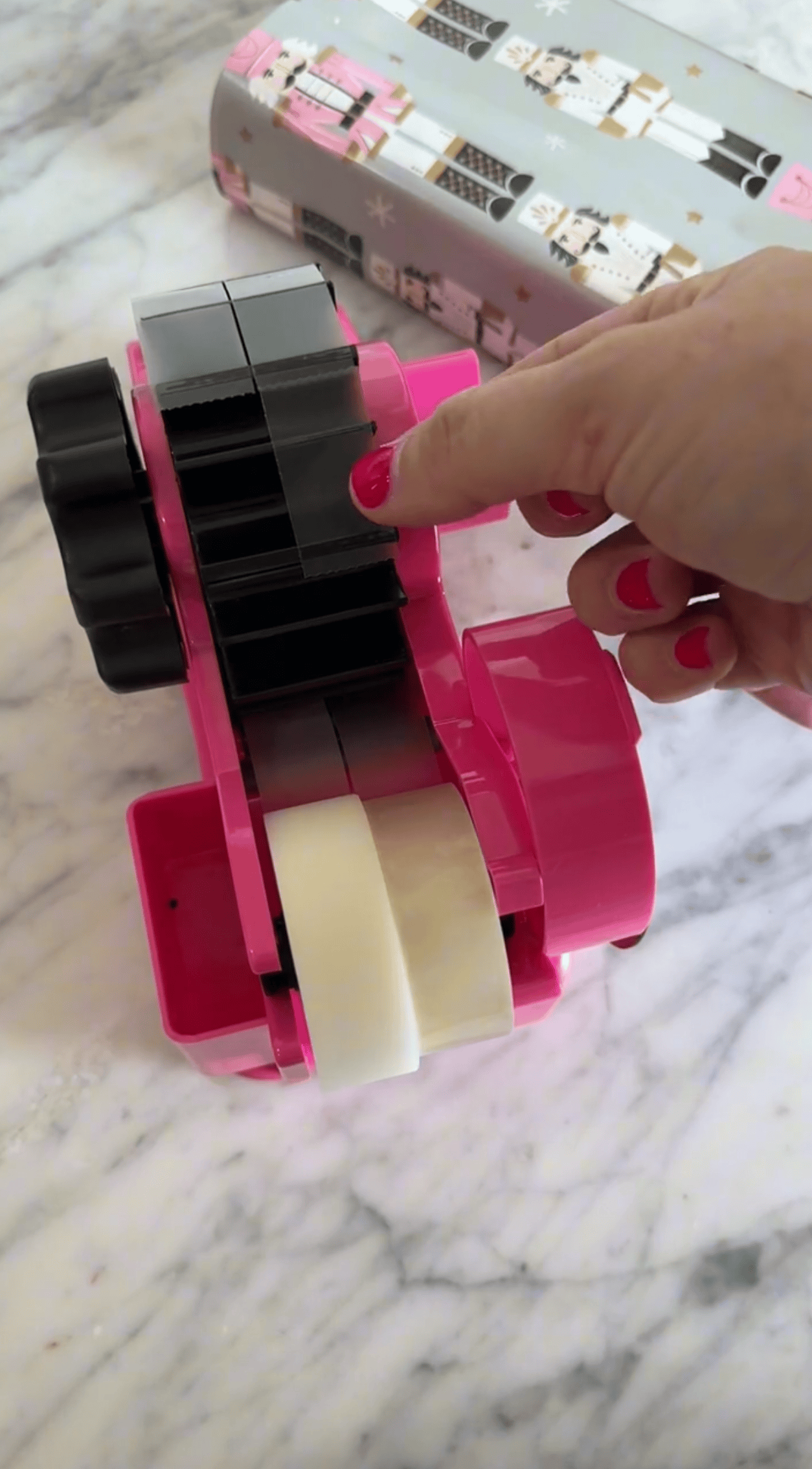 The Tape Dispenser That Fixes Gift Wrapping Forever - The Bargain Sisters®