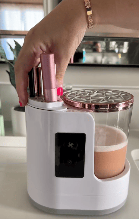 Luxe Makeup Brush Cleaner for Quick Results - The Bargain Sisters®